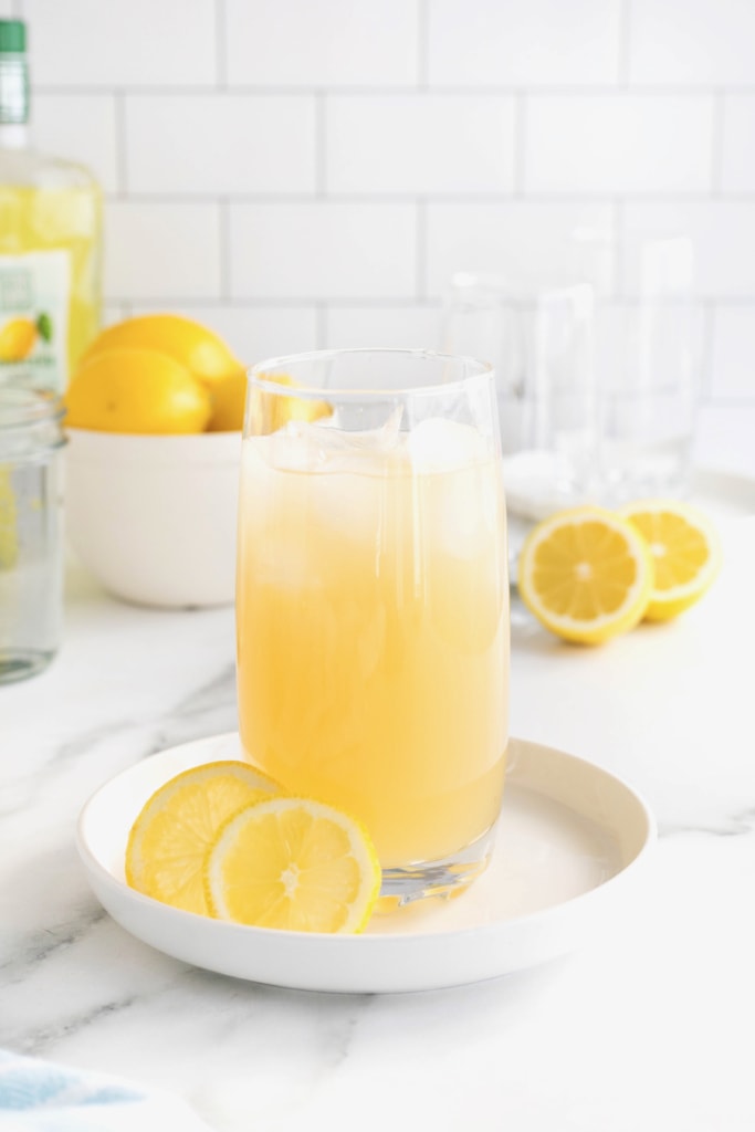 Zesty Lemonade Cocktail - The BakerMama