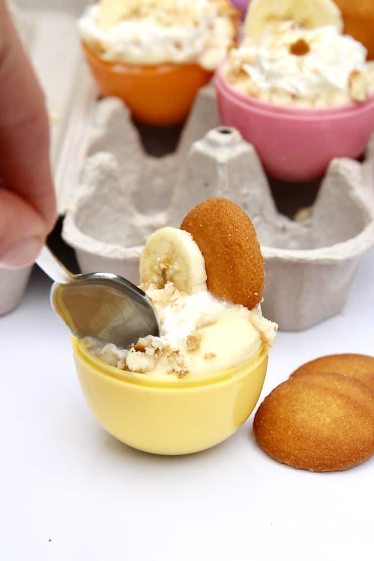 Easter Egg Banana Pudding Cups - The BakerMama