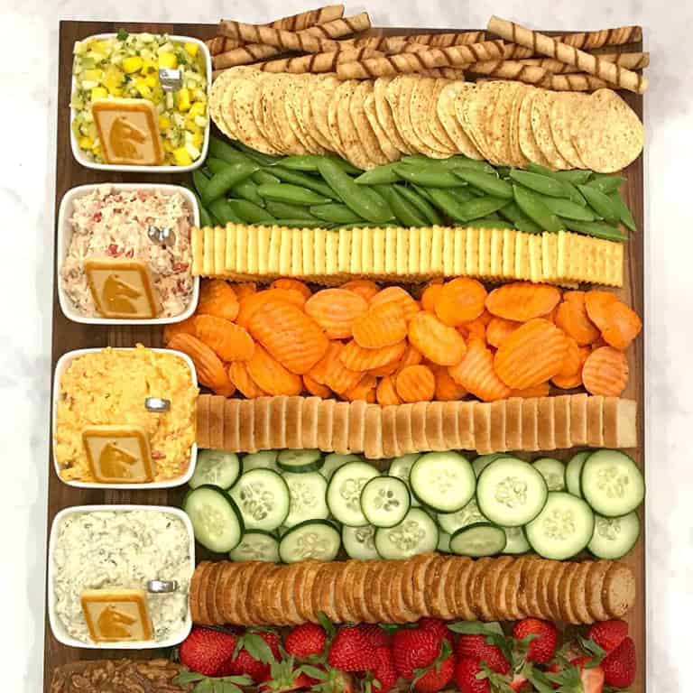 Kentucky Derby Dip Board - The BakerMama