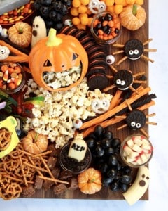 Spooky Snack Board | The BakerMama