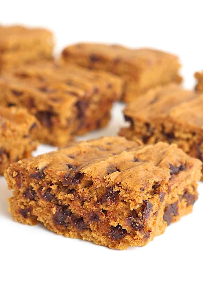 Pumpkin Chocolate Chip Snack Cake {3 Ingredients} - The BakerMama