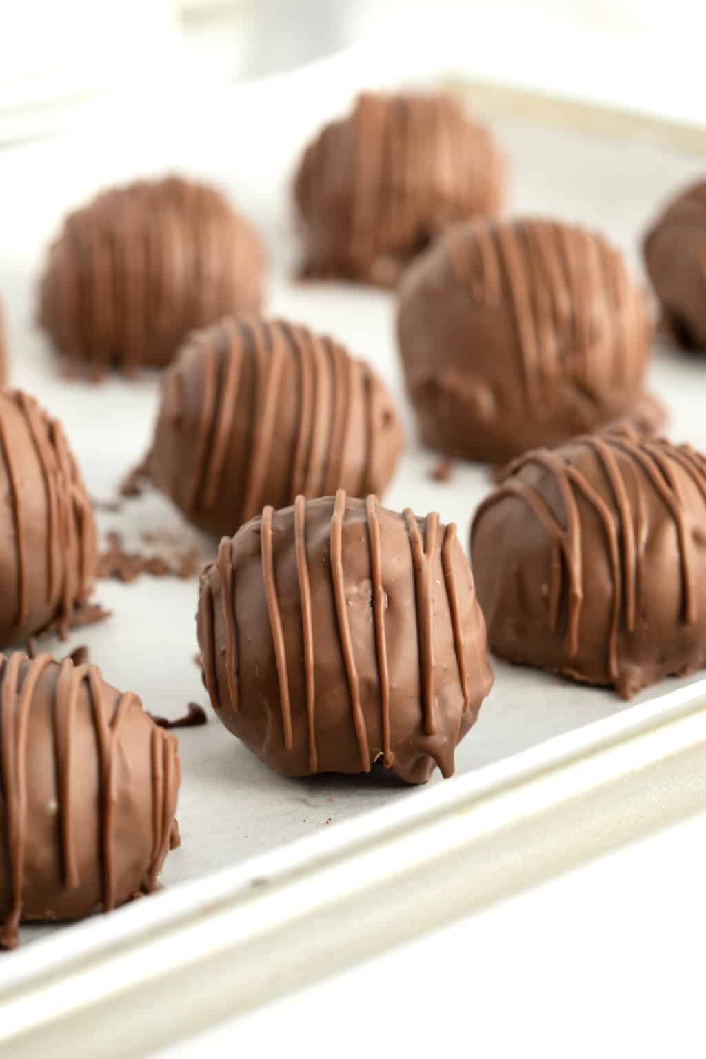Leftover Cake Cake Balls - The BakerMama