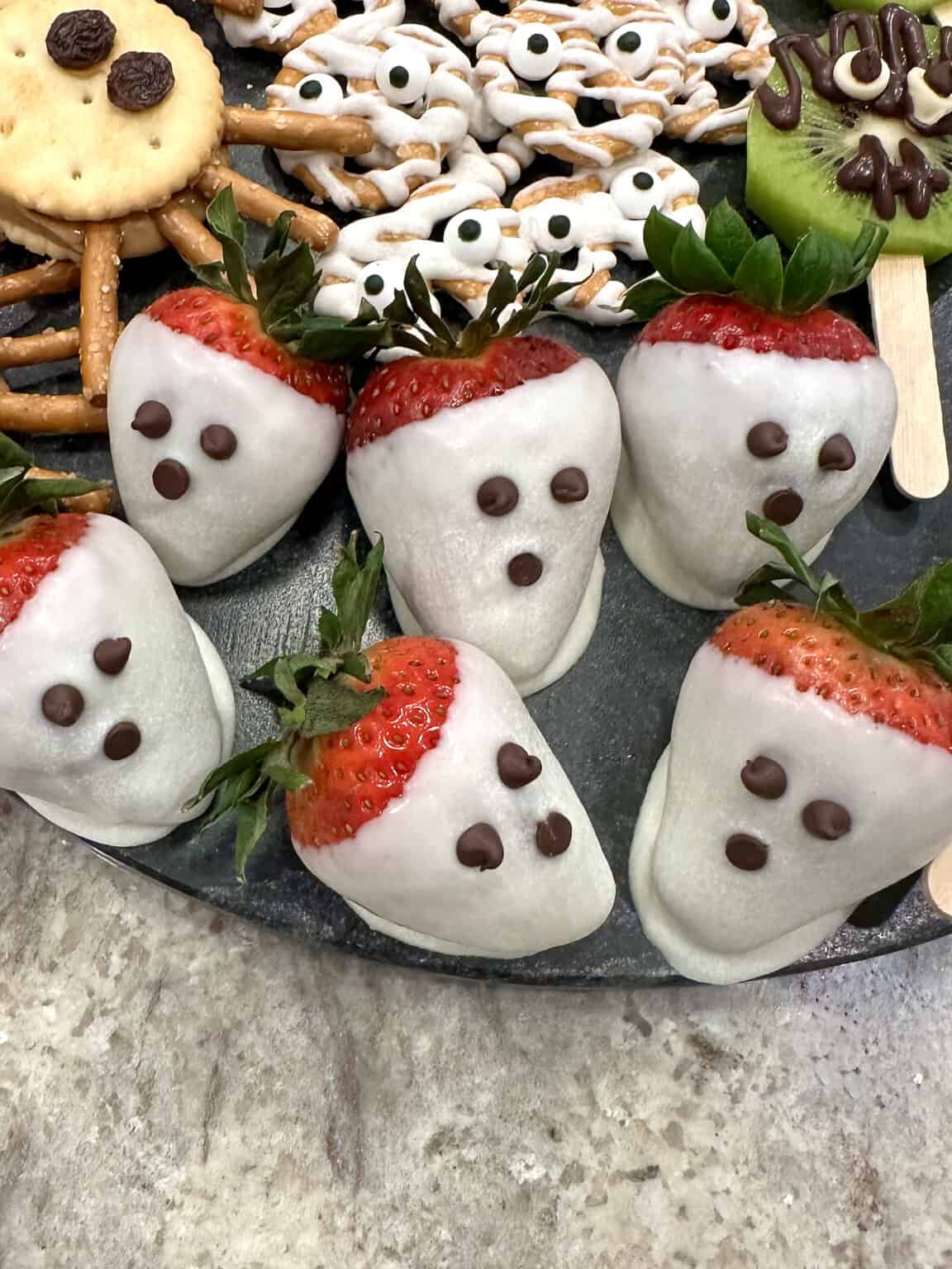 5 Spooky Cute Halloween Treats - The BakerMama