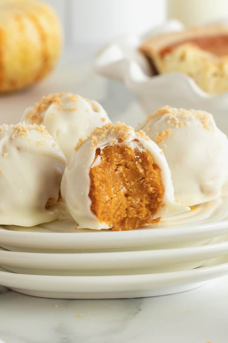 No-Bake Pumpkin Pie Balls - The BakerMama