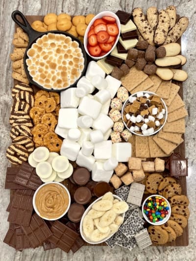How to Build a S'mores Board - The BakerMama