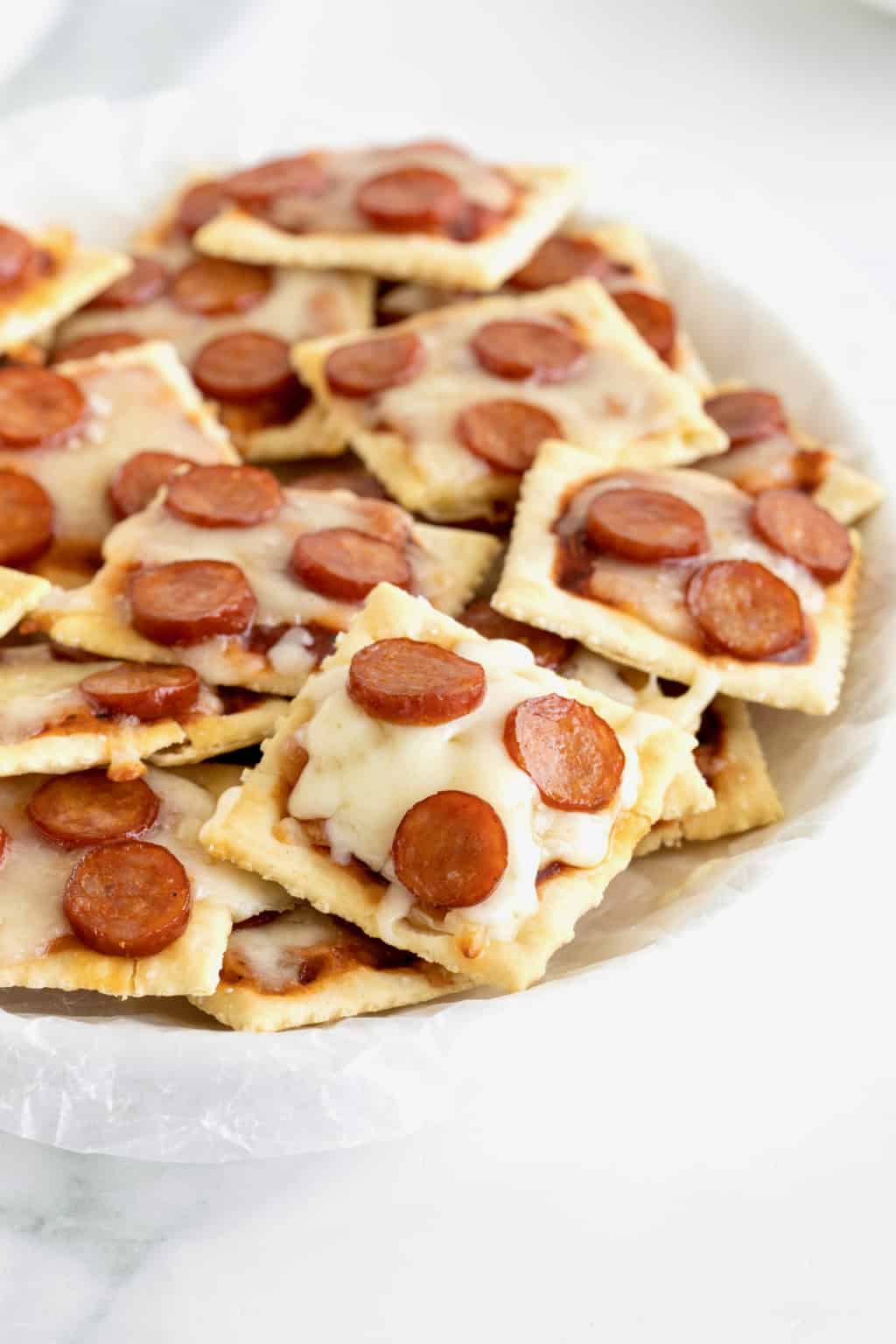 Pizza Cracker Bites - The BakerMama