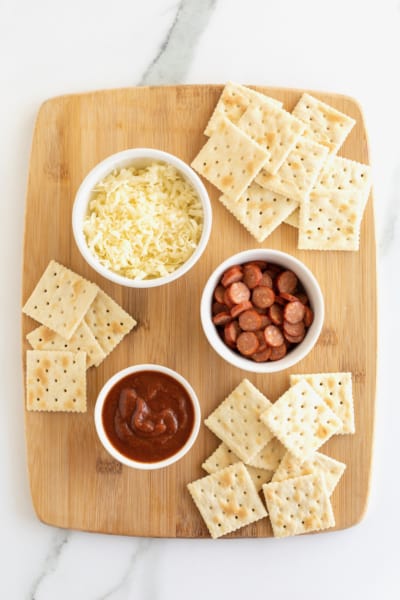 Pizza Cracker Bites - The BakerMama