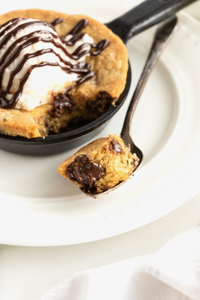Mini Skillet Chocolate Chip Cookie Sundaes - The BakerMama