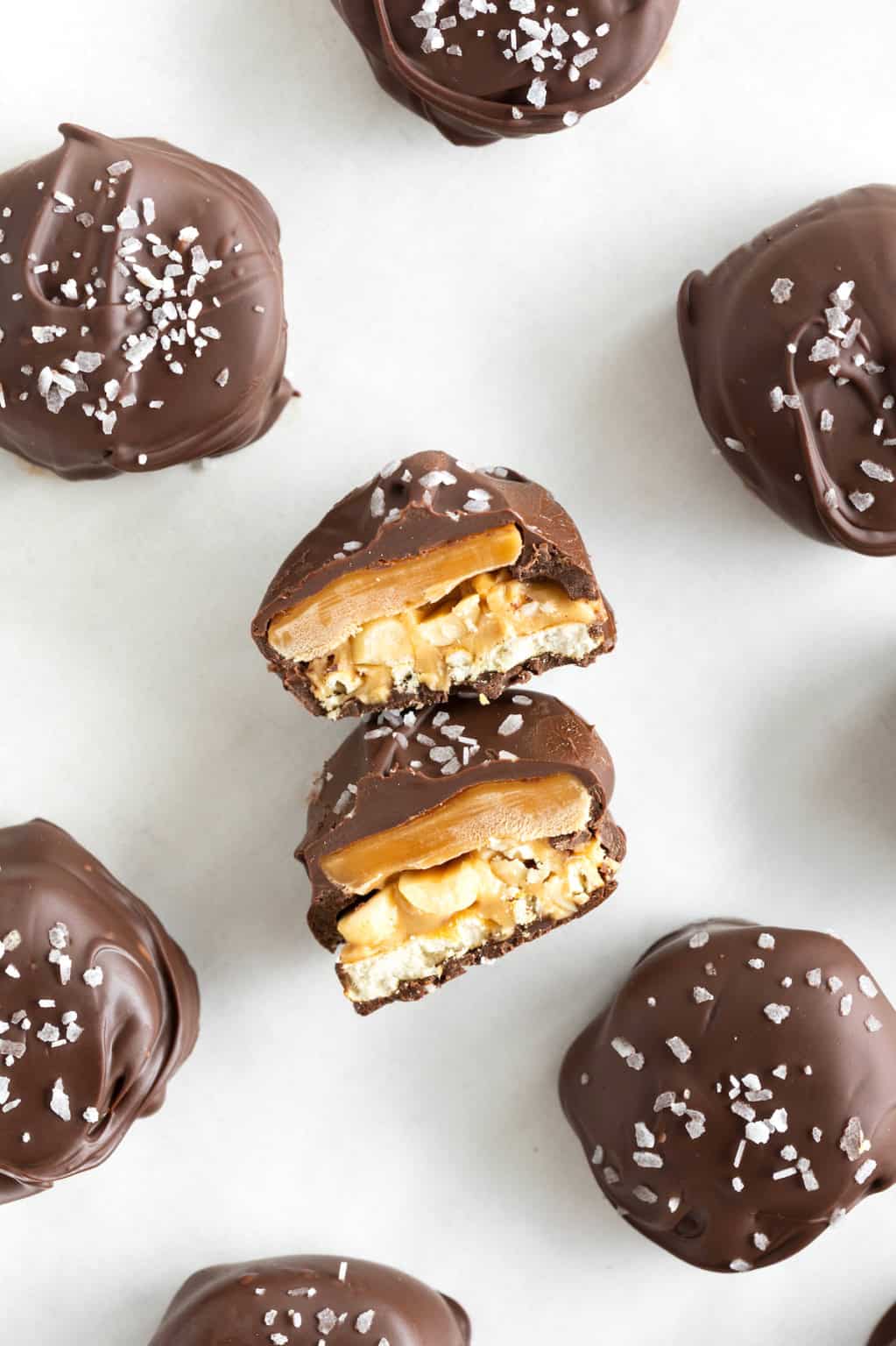 Take 5 Candy Bar Bites - The BakerMama