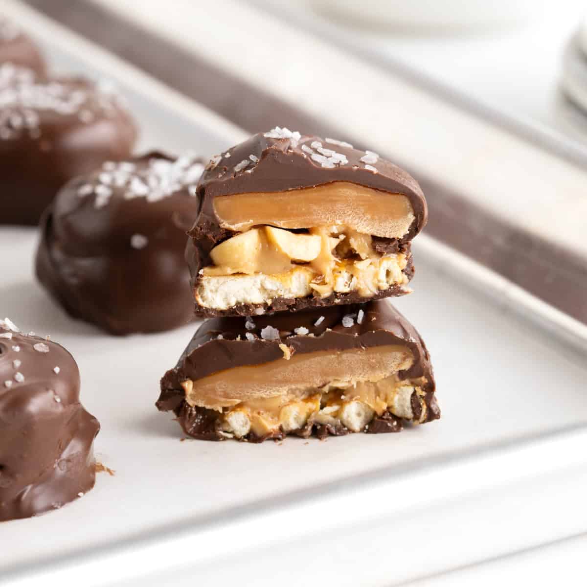 Take 5 Candy Bar Bites - The BakerMama