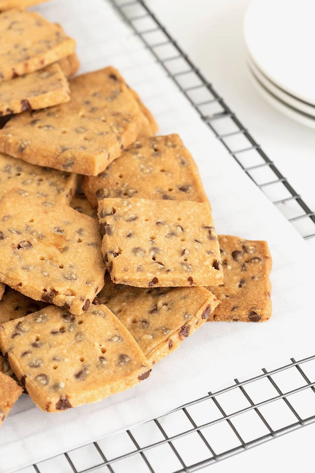 Chocolate Chip Cookie Crisps - The BakerMama